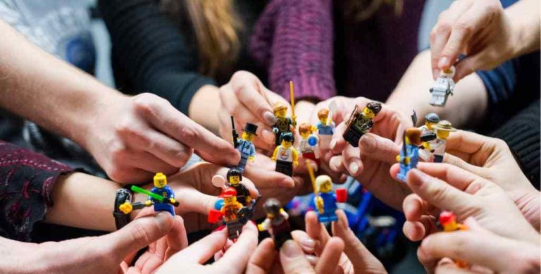 5 Types of Team Roles for a Balanced and Effective Team | Spike