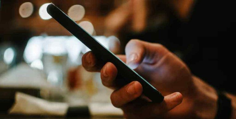 How to use iMessage for Business: A 2024 Guide | Spike